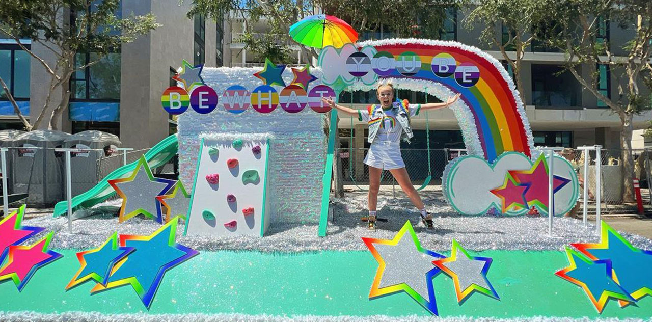 JoJo Siwa’s “JoJo Goes” Premieres on Facebook Watch Today | Showstopper ...